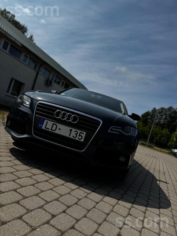 Grey Audi A4 2011 in Riga, with an engine capacity of 2.00 L and mileage of 126 thousand km for 2150 €, photo 2 on AUTOMOTO.COM.LV