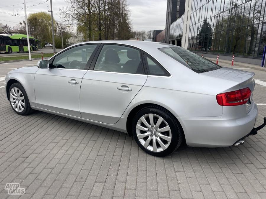 Pelēks Audi A4 2011 Kauņa, ar dzinēja tilpumu 2.00 L un nobraukumu 142 tūkst. km par 6700 €, foto 3 vietnē AUTOMOTO.COM.LV