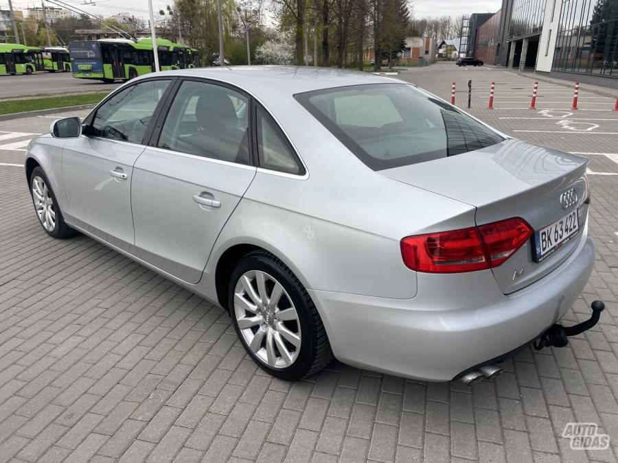 Pelēks Audi A4 2011 Kauņa, ar dzinēja tilpumu 2.00 L un nobraukumu 142 tūkst. km par 6700 €, foto 17 vietnē AUTOMOTO.COM.LV