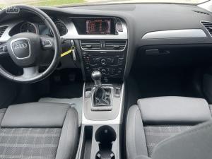Pelēks Audi A4 2011 Kauņa, ar dzinēja tilpumu 2.00 L un nobraukumu 142 tūkst. km par 6700 €, foto 24 vietnē AUTOMOTO.COM.LV