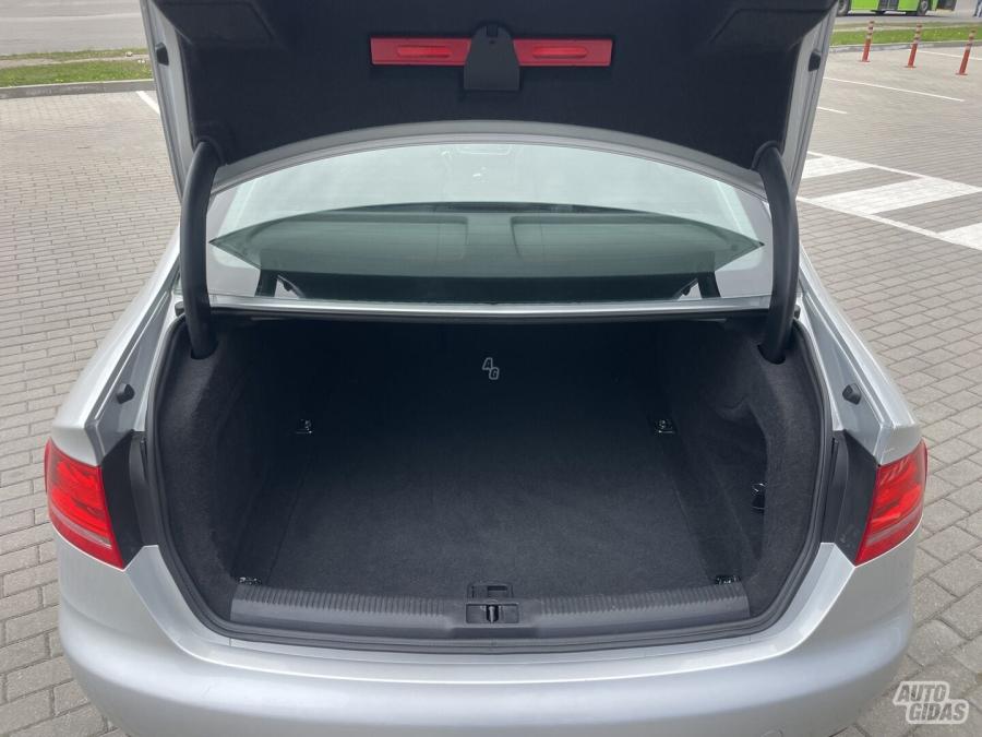 Pelēks Audi A4 2011 Kauņa, ar dzinēja tilpumu 2.00 L un nobraukumu 142 tūkst. km par 6700 €, foto 30 vietnē AUTOMOTO.COM.LV