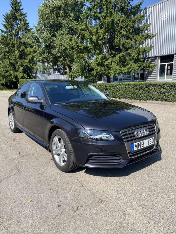 Pelēks Audi A4 2011 Panevēža, ar dzinēja tilpumu 1.97 L un nobraukumu 247 tūkst. km par 6700 €, foto 2 vietnē AUTOMOTO.COM.LV