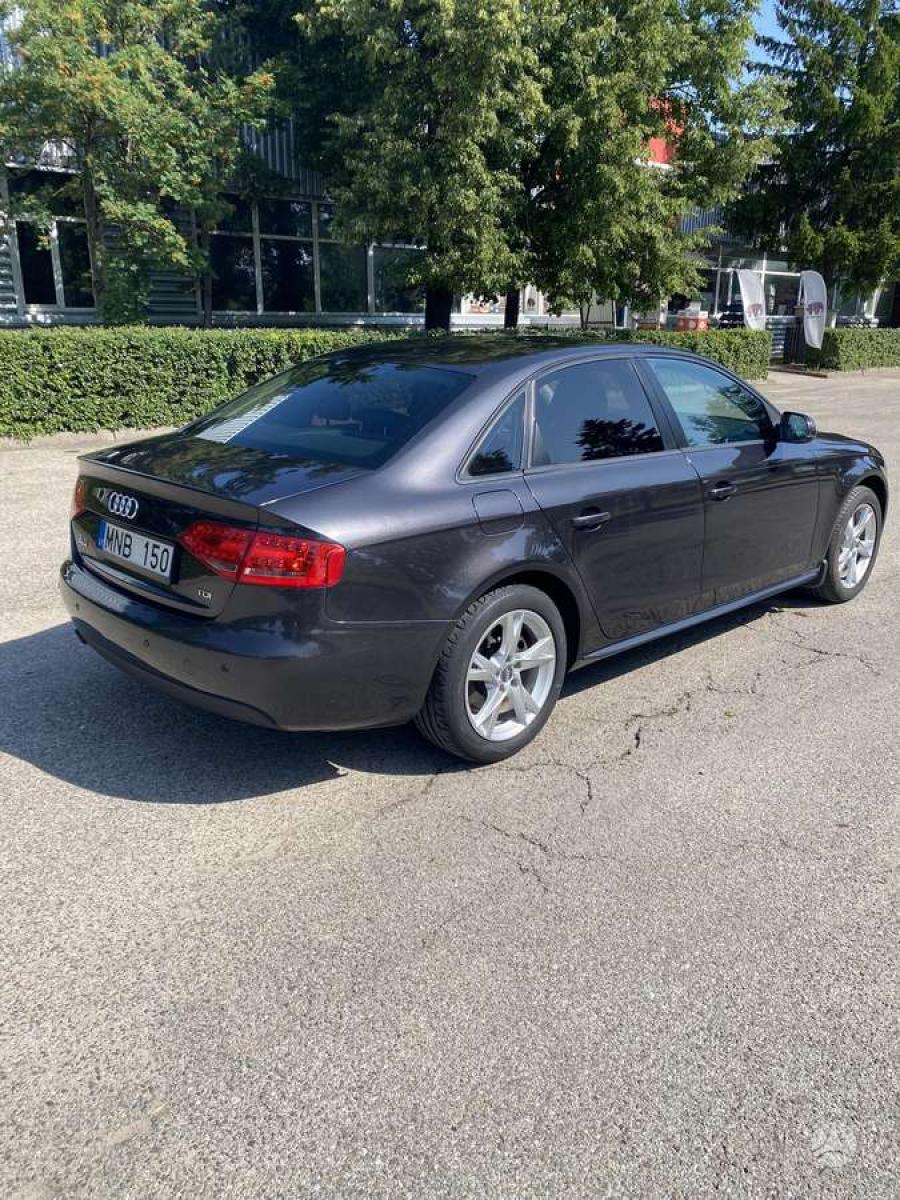 Pelēks Audi A4 2011 Panevēža, ar dzinēja tilpumu 1.97 L un nobraukumu 247 tūkst. km par 6700 €, foto 5 vietnē AUTOMOTO.COM.LV