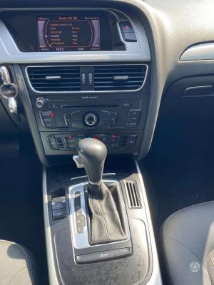 Pelēks Audi A4 2011 Panevēža, ar dzinēja tilpumu 1.97 L un nobraukumu 247 tūkst. km par 6700 €, foto 12 vietnē AUTOMOTO.COM.LV