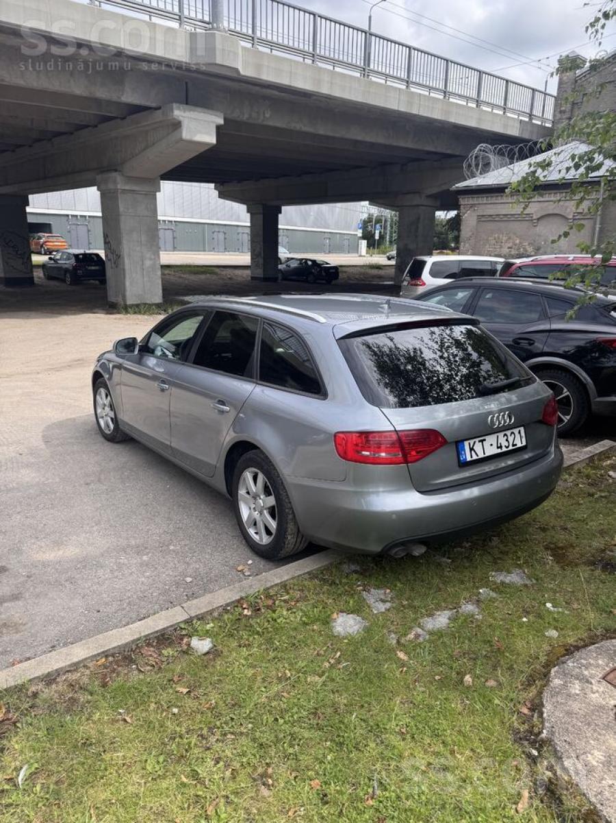 Pelēks Audi A4 2011 Rīga, ar dzinēja tilpumu 2.00 L un nobraukumu 336 tūkst. km par 5600 €, foto 5 vietnē AUTOMOTO.COM.LV