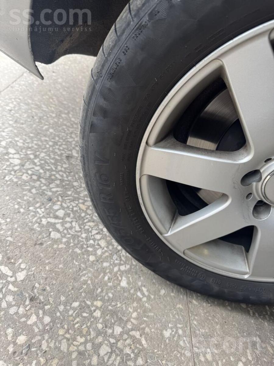 Pelēks Audi A4 2011 Rīga, ar dzinēja tilpumu 2.00 L un nobraukumu 336 tūkst. km par 5600 €, foto 10 vietnē AUTOMOTO.COM.LV