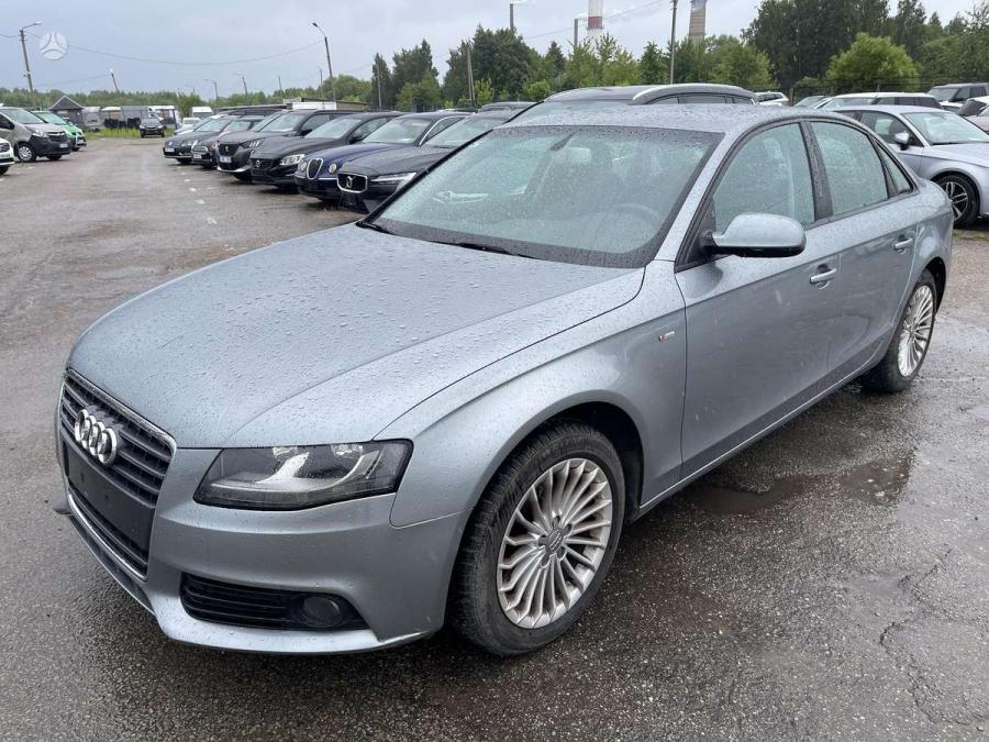 Pelēks Audi A4 2011 Panevēža, ar dzinēja tilpumu 2.00 L un nobraukumu 242 tūkst. km par 5500 €, foto 1 vietnē AUTOMOTO.COM.LV