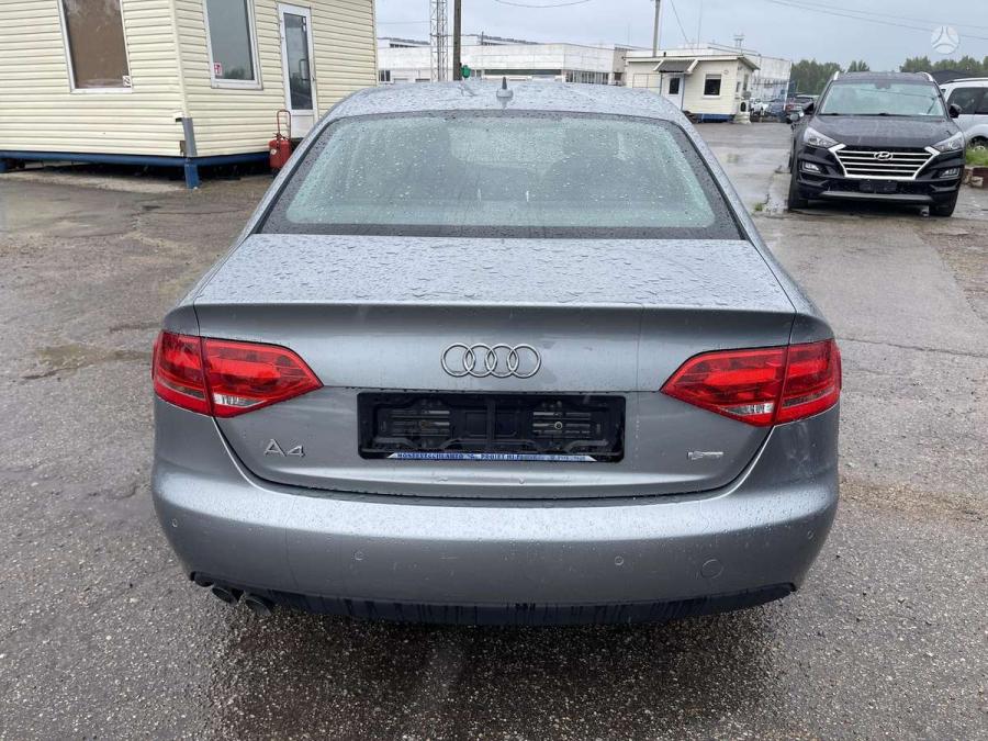 Pelēks Audi A4 2011 Panevēža, ar dzinēja tilpumu 2.00 L un nobraukumu 242 tūkst. km par 5500 €, foto 7 vietnē AUTOMOTO.COM.LV