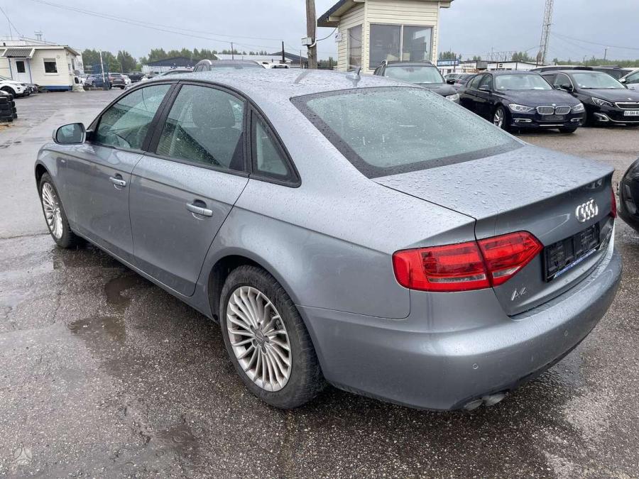 Pelēks Audi A4 2011 Panevēža, ar dzinēja tilpumu 2.00 L un nobraukumu 242 tūkst. km par 5500 €, foto 8 vietnē AUTOMOTO.COM.LV