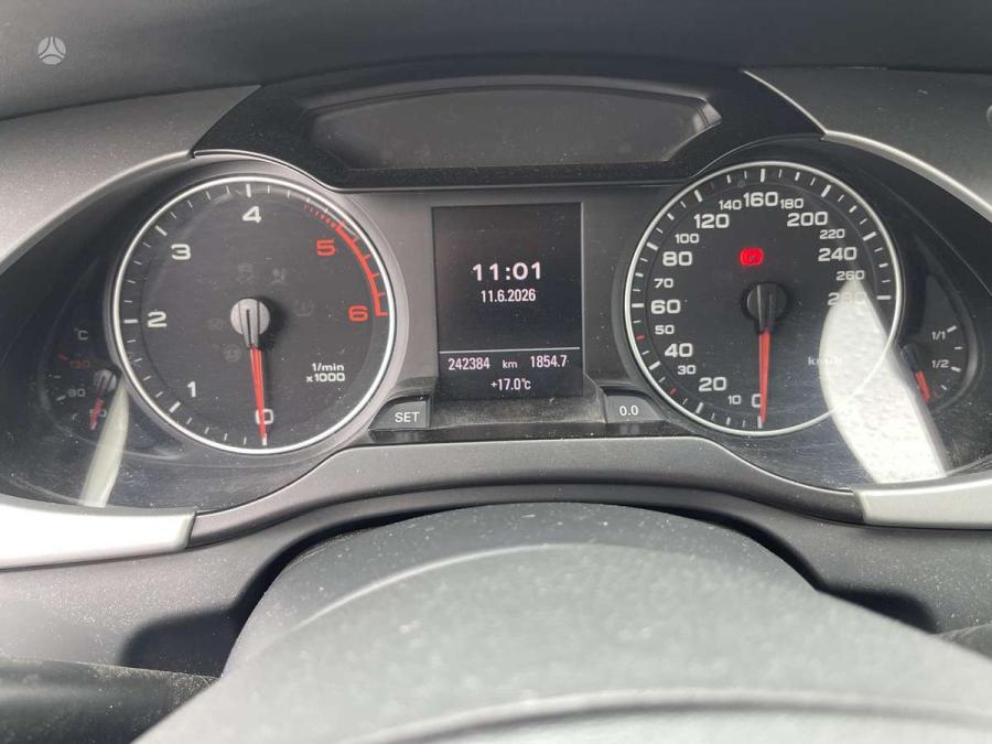 Pelēks Audi A4 2011 Panevēža, ar dzinēja tilpumu 2.00 L un nobraukumu 242 tūkst. km par 5500 €, foto 13 vietnē AUTOMOTO.COM.LV
