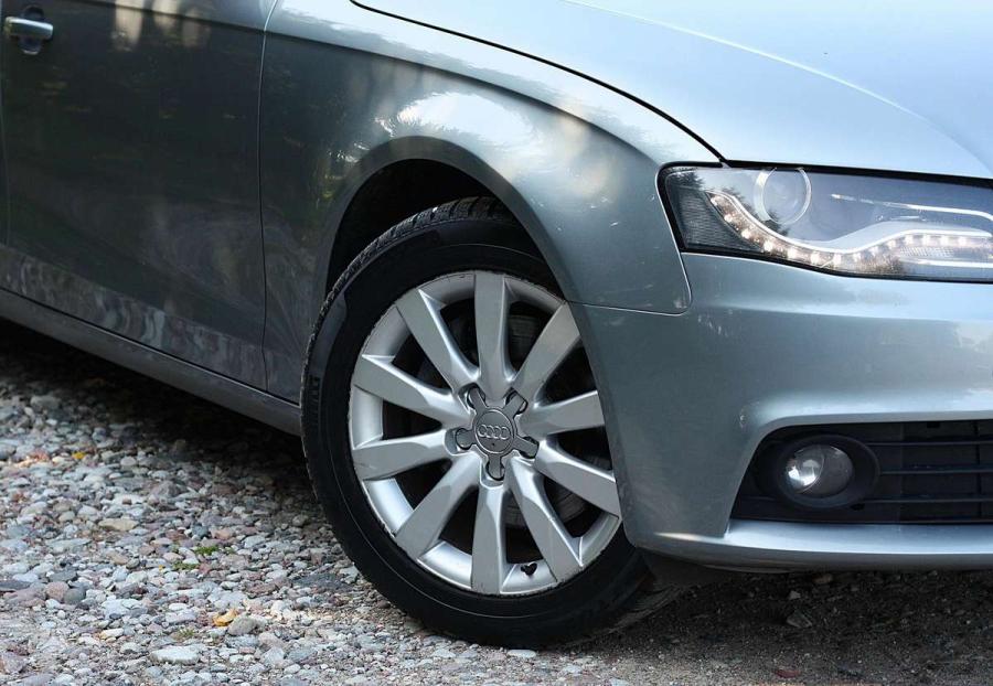 Pelēks Audi A4 2011 Kretinga, ar dzinēja tilpumu 1.98 L un nobraukumu 310 tūkst. km par 4499 €, foto 7 vietnē AUTOMOTO.COM.LV