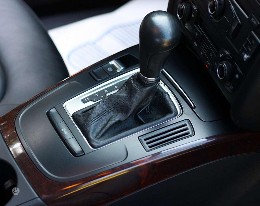 Pelēks Audi A4 2011 Kretinga, ar dzinēja tilpumu 1.98 L un nobraukumu 310 tūkst. km par 4499 €, foto 27 vietnē AUTOMOTO.COM.LV