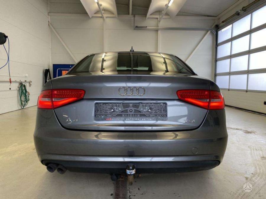Pelēks Audi A4 2012 Radviliškis, ar dzinēja tilpumu 1.97 L un nobraukumu 313 tūkst. km par 7150 €, foto 6 vietnē AUTOMOTO.COM.LV