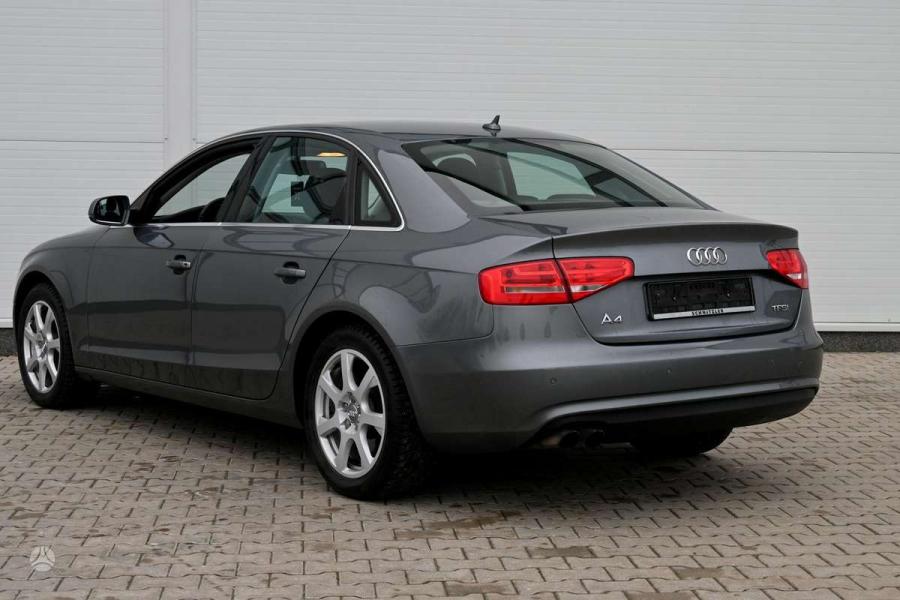 Pelēks Audi A4 2012 Kretinga, ar dzinēja tilpumu 1.80 L un nobraukumu 188 tūkst. km par 7450 €, foto 10 vietnē AUTOMOTO.COM.LV