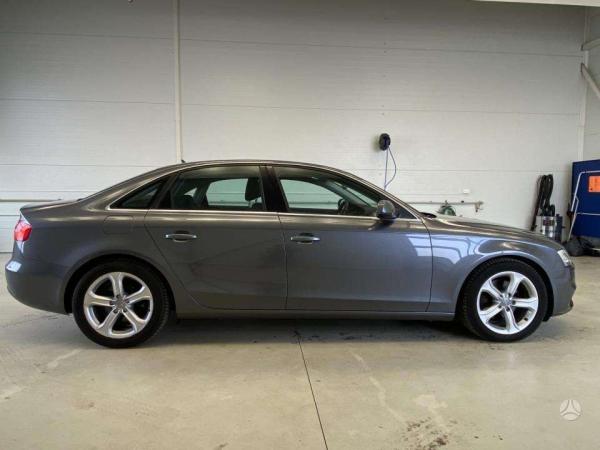 Pelēks Audi A4 2012 Radviliškis, ar dzinēja tilpumu 1.97 L un nobraukumu 313 tūkst. km par 6950 €, foto 7 vietnē AUTOMOTO.COM.LV