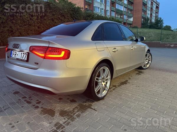 Grey Audi A4 2012 in Valmiera, with an engine capacity of 2.00 L and mileage of 256 thousand km for 8200 €, photo 3 on AUTOMOTO.COM.LV