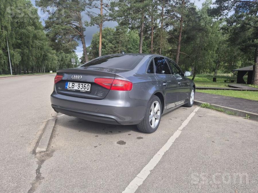 Серый Ауди А4 2012 в Рига, объемом двигателя 2.00 л и пробегом 340 тыс. км за 8500 €, фото 15 на AUTOMOTO.COM.LV