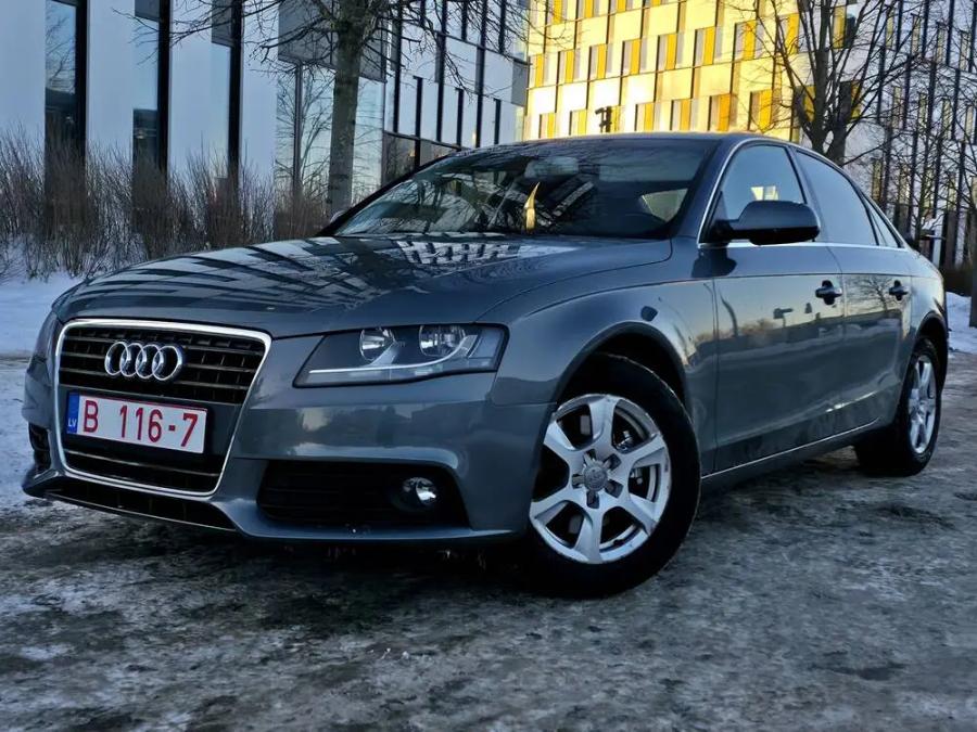 Grey Audi A4 2012 in Riga, with an engine capacity of 2.00 L and mileage of 240 thousand km for 4990 €, photo 4 on AUTOMOTO.COM.LV