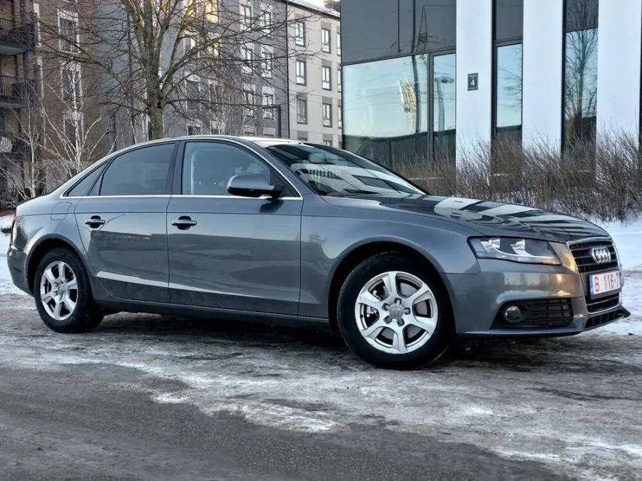 Grey Audi A4 2012 in Riga, with an engine capacity of 2.00 L and mileage of 240 thousand km for 4990 €, photo 10 on AUTOMOTO.COM.LV