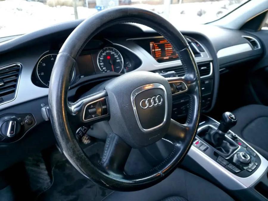 Grey Audi A4 2012 in Riga, with an engine capacity of 2.00 L and mileage of 240 thousand km for 4990 €, photo 13 on AUTOMOTO.COM.LV
