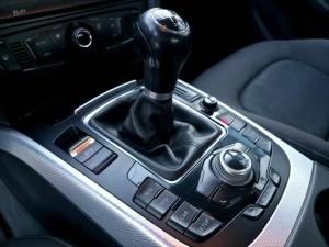 Grey Audi A4 2012 in Riga, with an engine capacity of 2.00 L and mileage of 240 thousand km for 4990 €, photo 15 on AUTOMOTO.COM.LV