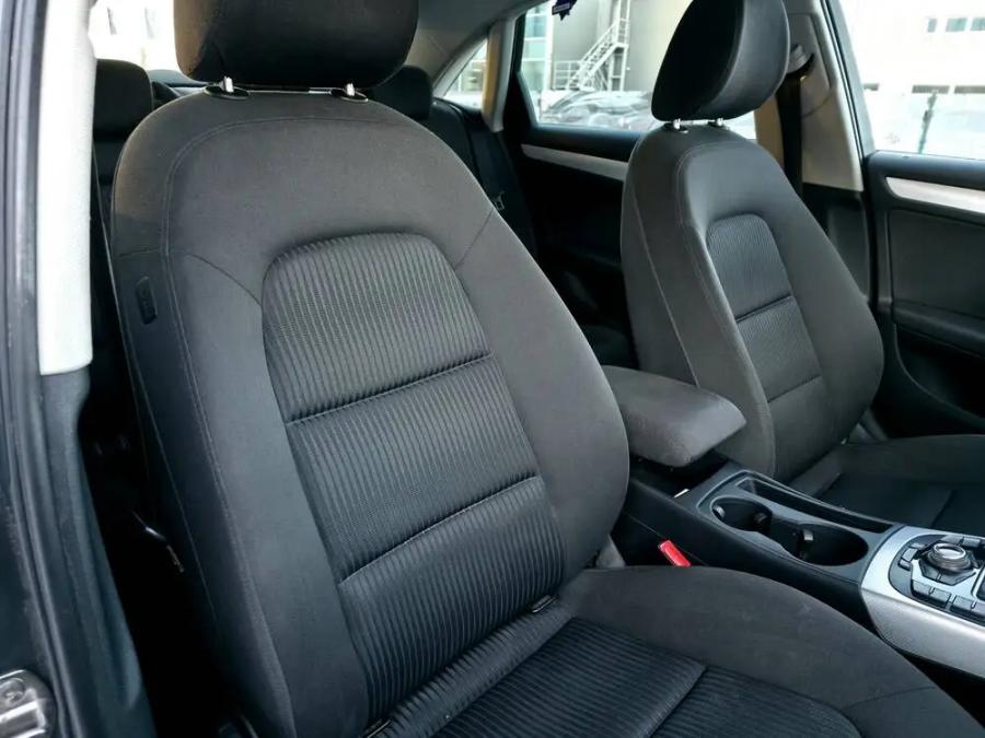 Grey Audi A4 2012 in Riga, with an engine capacity of 2.00 L and mileage of 240 thousand km for 4990 €, photo 19 on AUTOMOTO.COM.LV