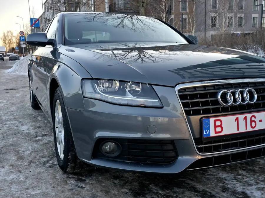 Grey Audi A4 2012 in Riga, with an engine capacity of 2.00 L and mileage of 240 thousand km for 4990 €, photo 33 on AUTOMOTO.COM.LV
