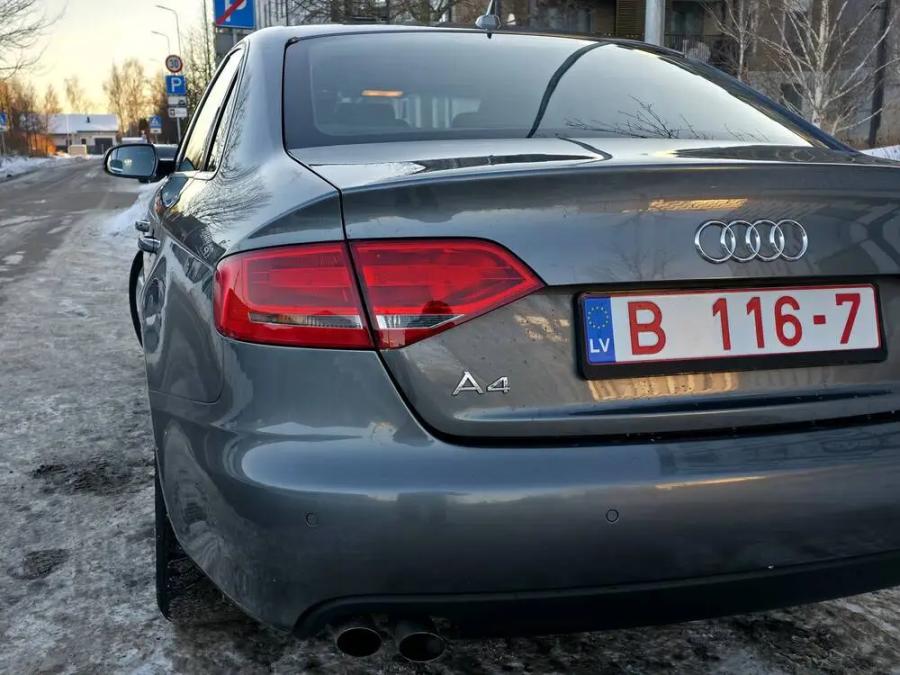 Grey Audi A4 2012 in Riga, with an engine capacity of 2.00 L and mileage of 240 thousand km for 4990 €, photo 37 on AUTOMOTO.COM.LV