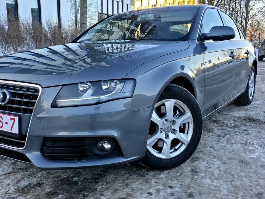 Grey Audi A4 2012 in Riga, with an engine capacity of 2.00 L and mileage of 240 thousand km for 4990 €, photo 45 on AUTOMOTO.COM.LV