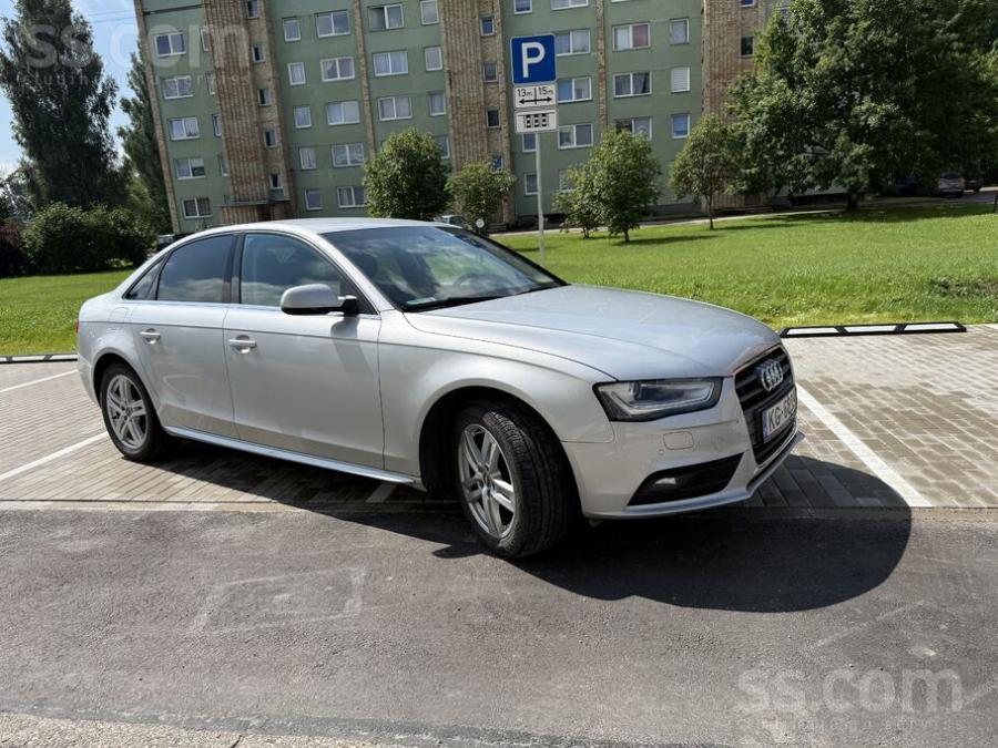 Pelēks Audi A4 2012 Rīga, ar dzinēja tilpumu 2.00 L un nobraukumu 467 tūkst. km par 4500 €, foto 3 vietnē AUTOMOTO.COM.LV