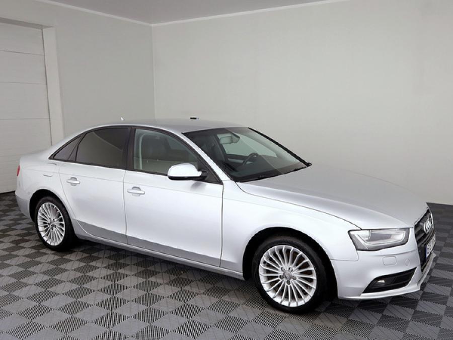 Grey Audi A4 2012 in Tallinn, with an engine capacity of 2.00 L and mileage of 289 thousand km for 4499 €, photo 1 on AUTOMOTO.COM.LV