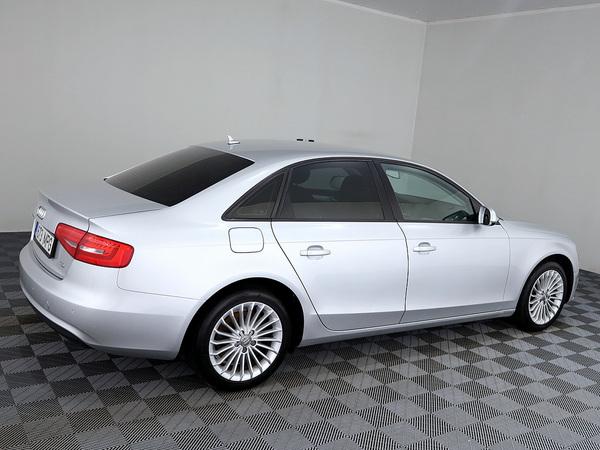 Grey Audi A4 2012 in Tallinn, with an engine capacity of 2.00 L and mileage of 289 thousand km for 4499 €, photo 4 on AUTOMOTO.COM.LV