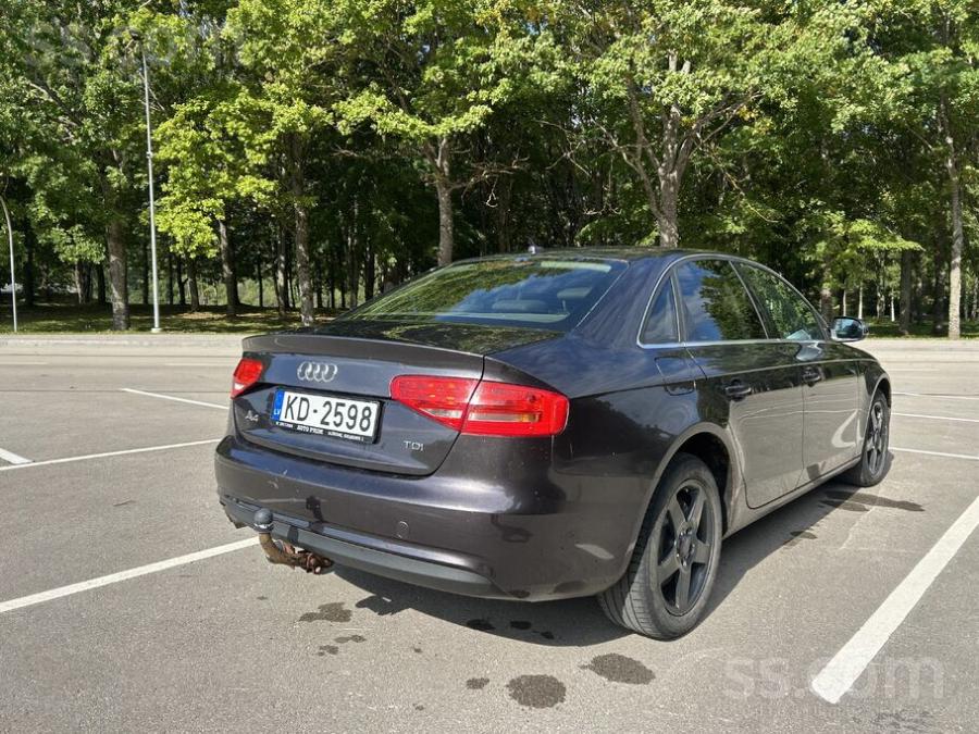 Grey Audi A4 2012 in Aluksne, with an engine capacity of 2.00 L and mileage of 0 thousand km for 4800 €, photo 7 on AUTOMOTO.COM.LV