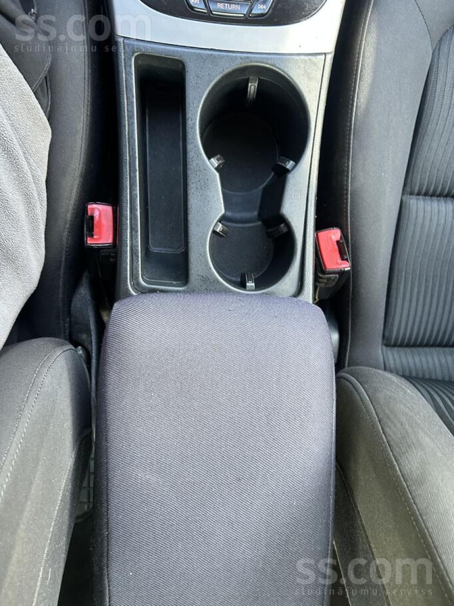 Grey Audi A4 2012 in Aluksne, with an engine capacity of 2.00 L and mileage of 0 thousand km for 4800 €, photo 20 on AUTOMOTO.COM.LV