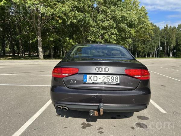 Pelēks Audi A4 2012 Alūksne, ar dzinēja tilpumu 2.00 L un nobraukumu 0 tūkst. km par 4800 €, foto 8 vietnē AUTOMOTO.COM.LV