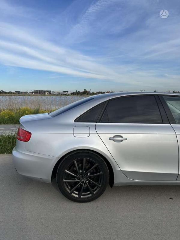 Audi A4 2012 Klaipėda vietnē Pelēks Audi A4 2012 Klaipėda, ar dzinēja tilpumu 1.97 L un nobraukumu 290 tūkst. km par 6000 €, foto 4 vietnē AUTOMOTO.COM.LV