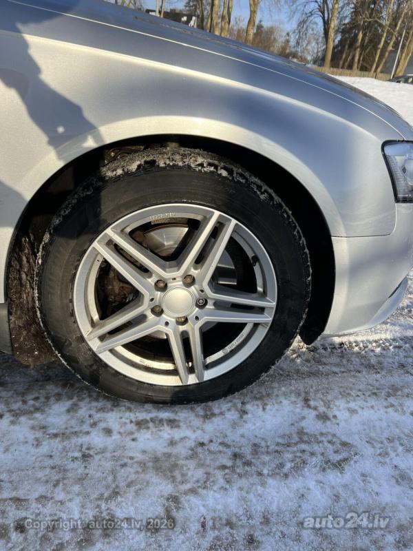 Pelēks Audi A4 2013 Tallina, ar dzinēja tilpumu 1.80 L un nobraukumu 184 tūkst. km par 8700 €, foto 10 vietnē AUTOMOTO.COM.LV