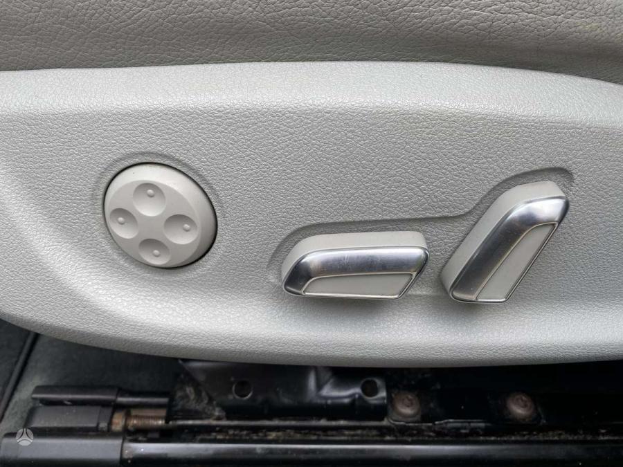 Grey Audi A4 2014 in Vilnius, with an engine capacity of 1.98 L and mileage of 161 thousand km for 9300 €, photo 16 on AUTOMOTO.COM.LV