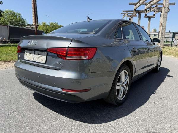 Pelēks Audi A4 2015 Šauļi, ar dzinēja tilpumu 1.97 L un nobraukumu 400 tūkst. km par 5650 €, foto 6 vietnē AUTOMOTO.COM.LV