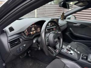 Pelēks Audi A4 2015 Viļņa, ar dzinēja tilpumu 1.97 L un nobraukumu 300 tūkst. km par 9200 €, foto 11 vietnē AUTOMOTO.COM.LV