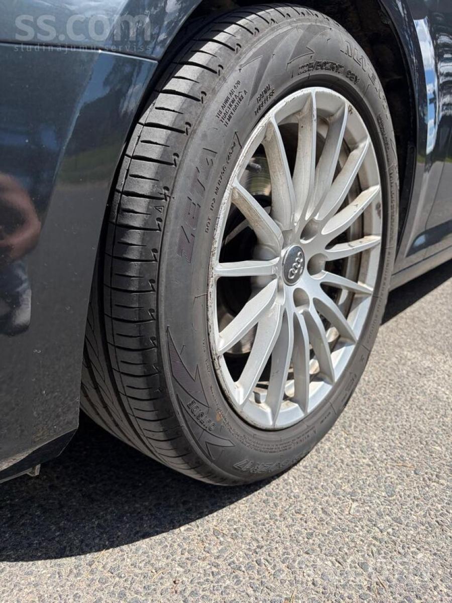Grey Audi A4 2016 in Riga, with an engine capacity of 2.00 L and mileage of 177 thousand km for 14500 €, photo 12 on AUTOMOTO.COM.LV