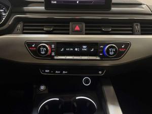 Grey Audi A4 2017 in Vilnius, with an engine capacity of 1.98 L and mileage of 98 thousand km for 15990 €, photo 25 on AUTOMOTO.COM.LV