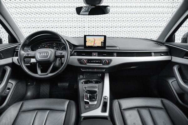 Grey Audi A4 2019 in Marupe, with an engine capacity of 2.00 L and mileage of 119 thousand km for 18050 €, photo 6 on AUTOMOTO.COM.LV