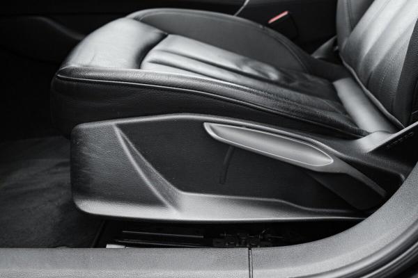 Grey Audi A4 2019 in Marupe, with an engine capacity of 2.00 L and mileage of 119 thousand km for 18050 €, photo 7 on AUTOMOTO.COM.LV