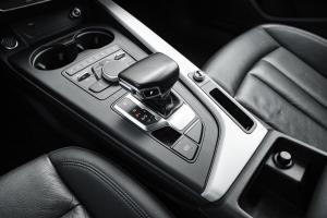Pelēks Audi A4 2019 Mārupe, ar dzinēja tilpumu 2.00 L un nobraukumu 119 tūkst. km par 18050 €, foto 24 vietnē AUTOMOTO.COM.LV