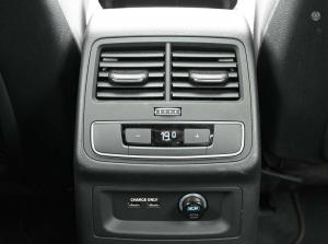 Grey Audi A4 2021 in Vilnius, with an engine capacity of 1.98 L and mileage of 72 thousand km for 24450 €, photo 16 on AUTOMOTO.COM.LV