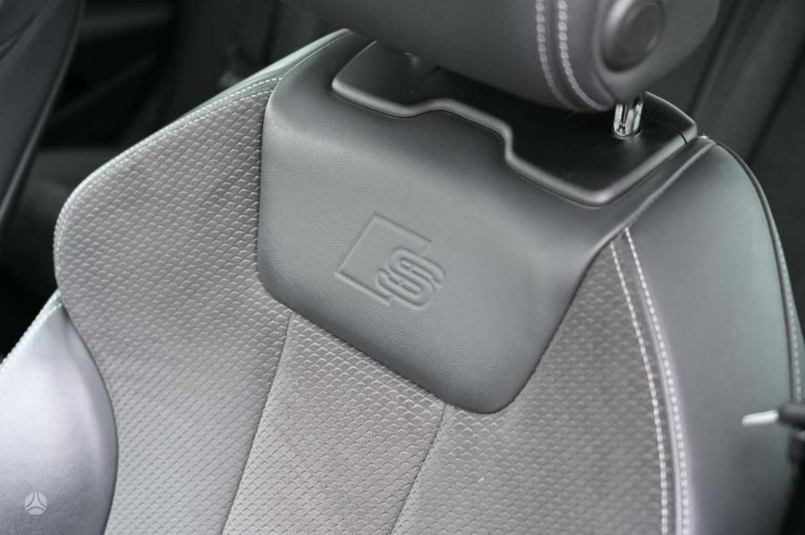 Grey Audi A4 2021 in Vilnius, with an engine capacity of 1.98 L and mileage of 72 thousand km for 24450 €, photo 19 on AUTOMOTO.COM.LV