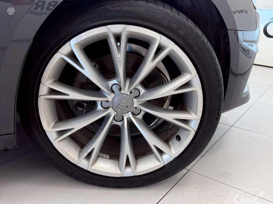 Pelēks Audi A4 2021 Viļņa, ar dzinēja tilpumu 1.98 L un nobraukumu 103 tūkst. km par 22900 €, foto 23 vietnē AUTOMOTO.COM.LV