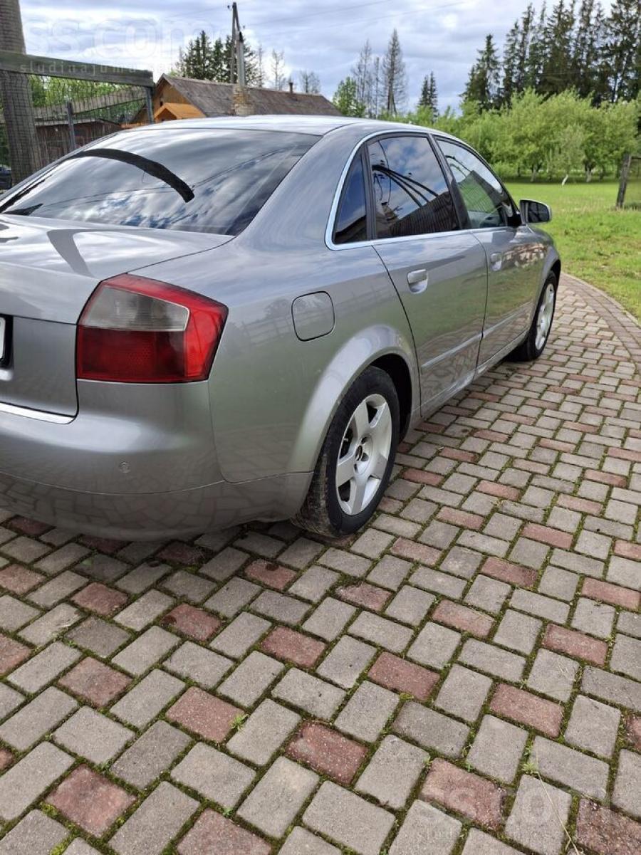 Pelēks Audi A4 2024 Rēzekne, ar dzinēja tilpumu 1.90 L un nobraukumu 389 tūkst. km par 1600 €, foto 3 vietnē AUTOMOTO.COM.LV