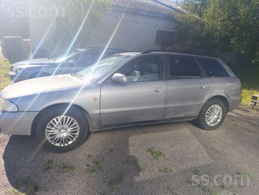 Pelēks Audi A4 1996 Rīga, ar dzinēja tilpumu 1.80 L un nobraukumu 328 tūkst. km par 300 €, foto 2 vietnē AUTOMOTO.COM.LV